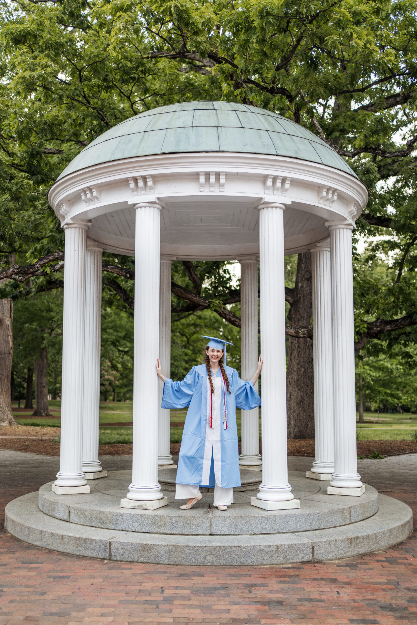 Best Places to Take Pictures at UNC Chapel Hill - megannicolephoto.com