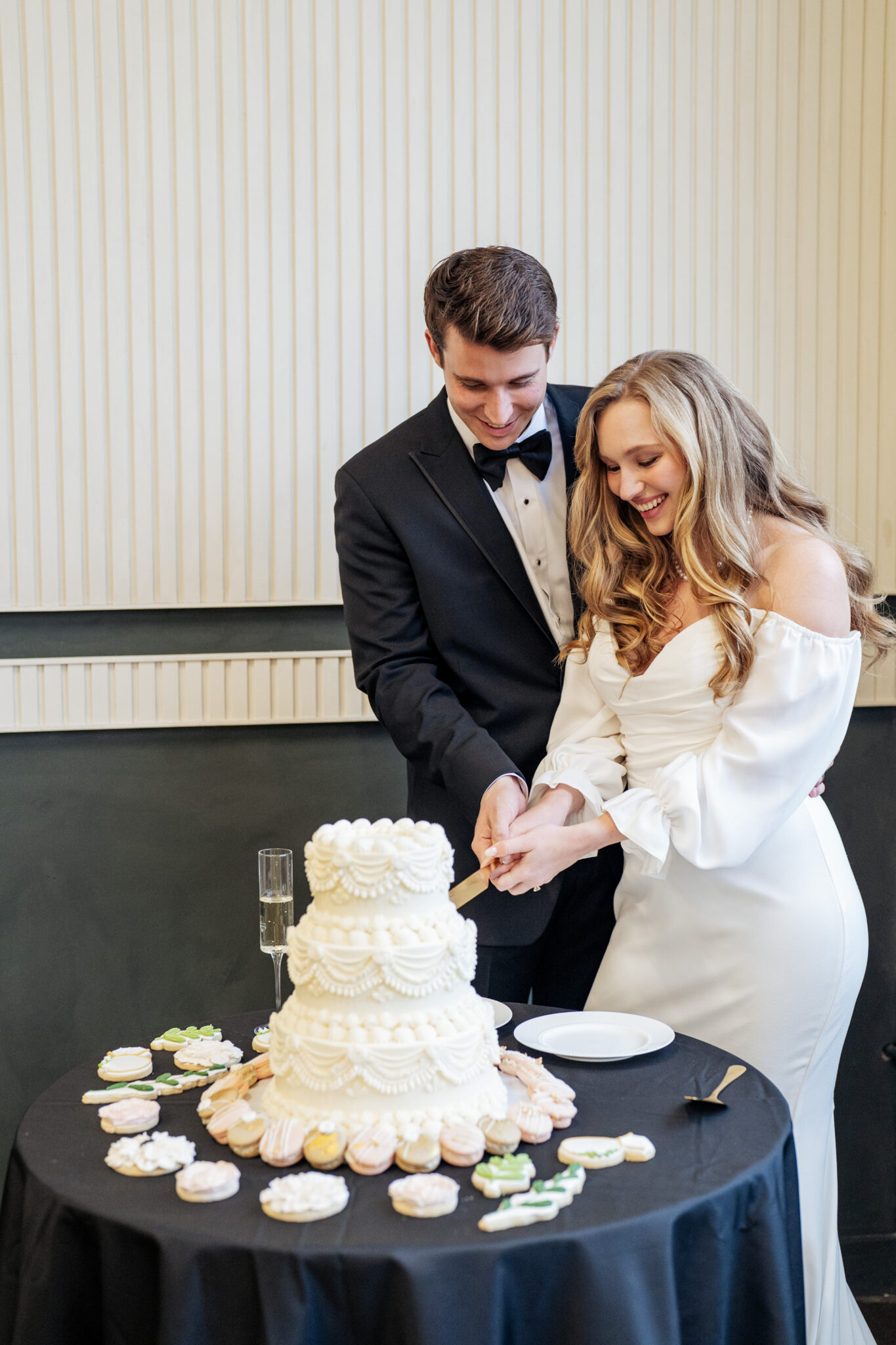 The Lincoln on Geer | Durham Wedding Venue - megannicolephoto.com