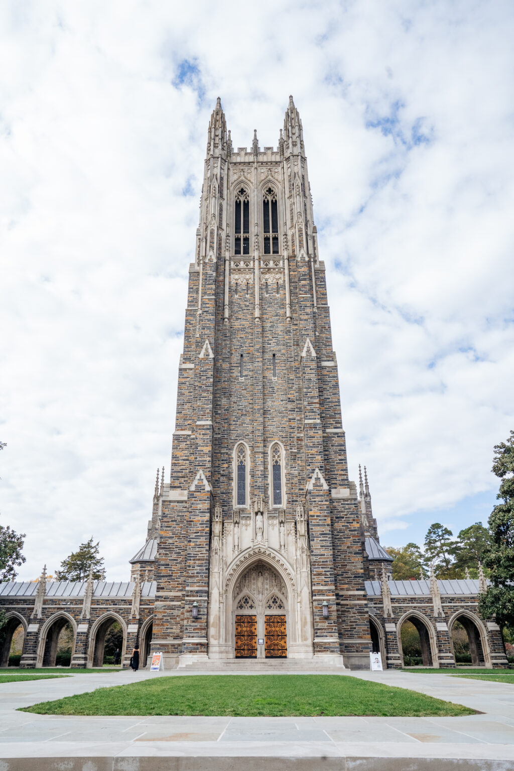 Duke Chapel Wedding: Corina & Kevin - megannicolephoto.com
